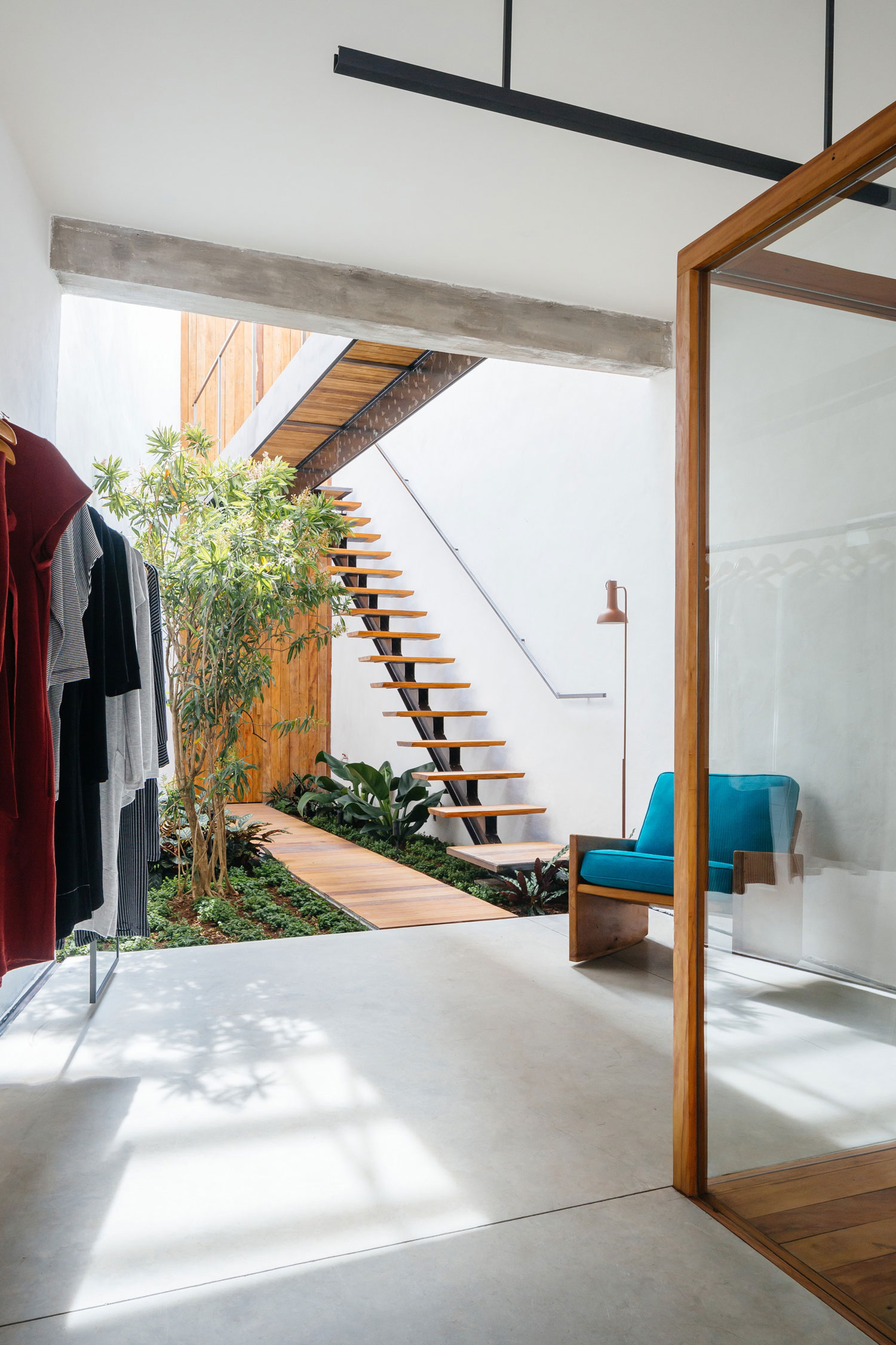 Retail Store With an Indoor Garden in São Paulo by Vao Arquitetura.