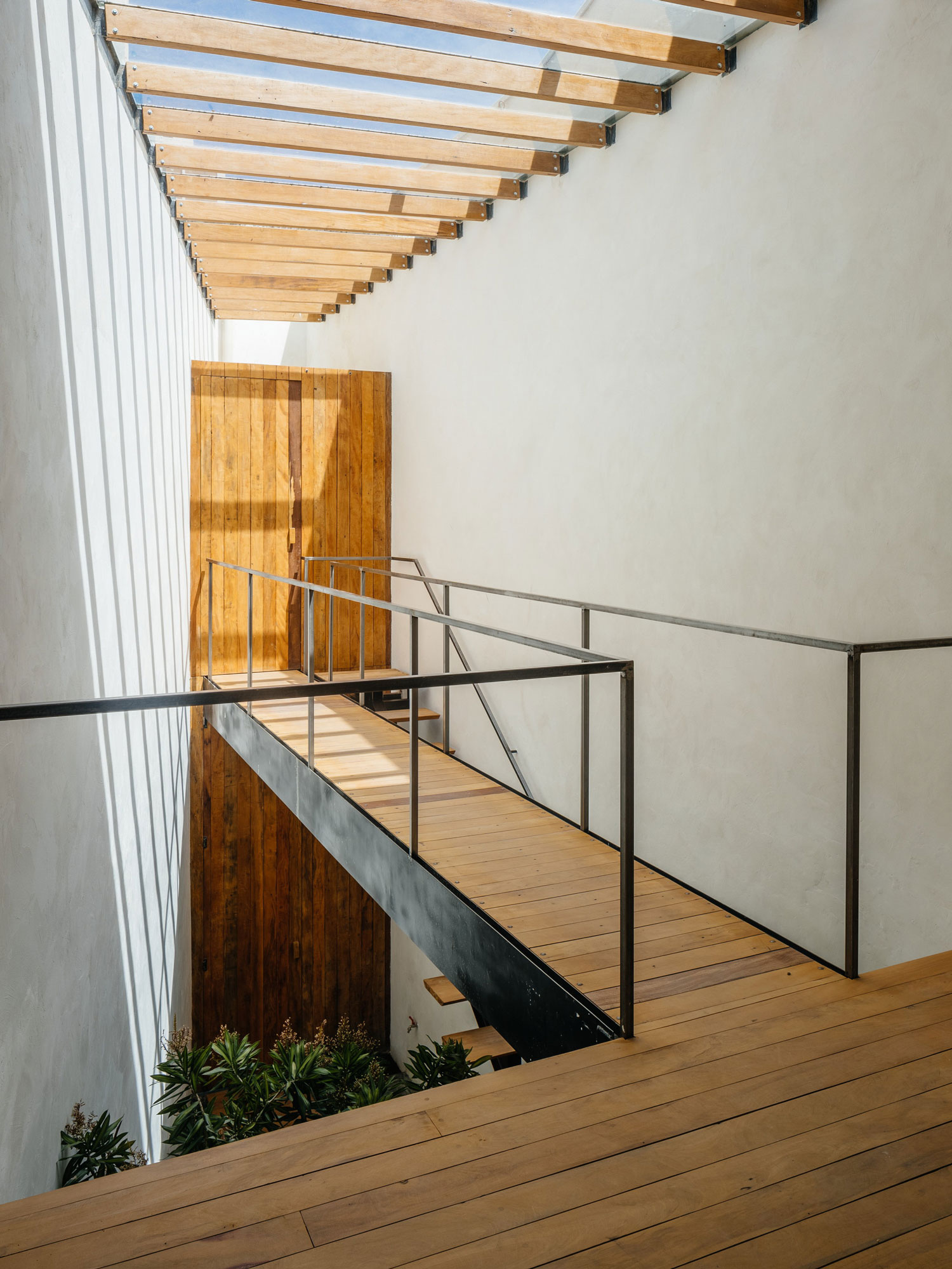 Retail Store With an Indoor Garden in São Paulo by Vao Arquitetura.
