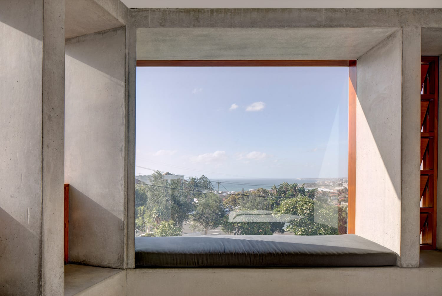 Thoma House in Sydney by Candalepas Associates | Yellowtrace