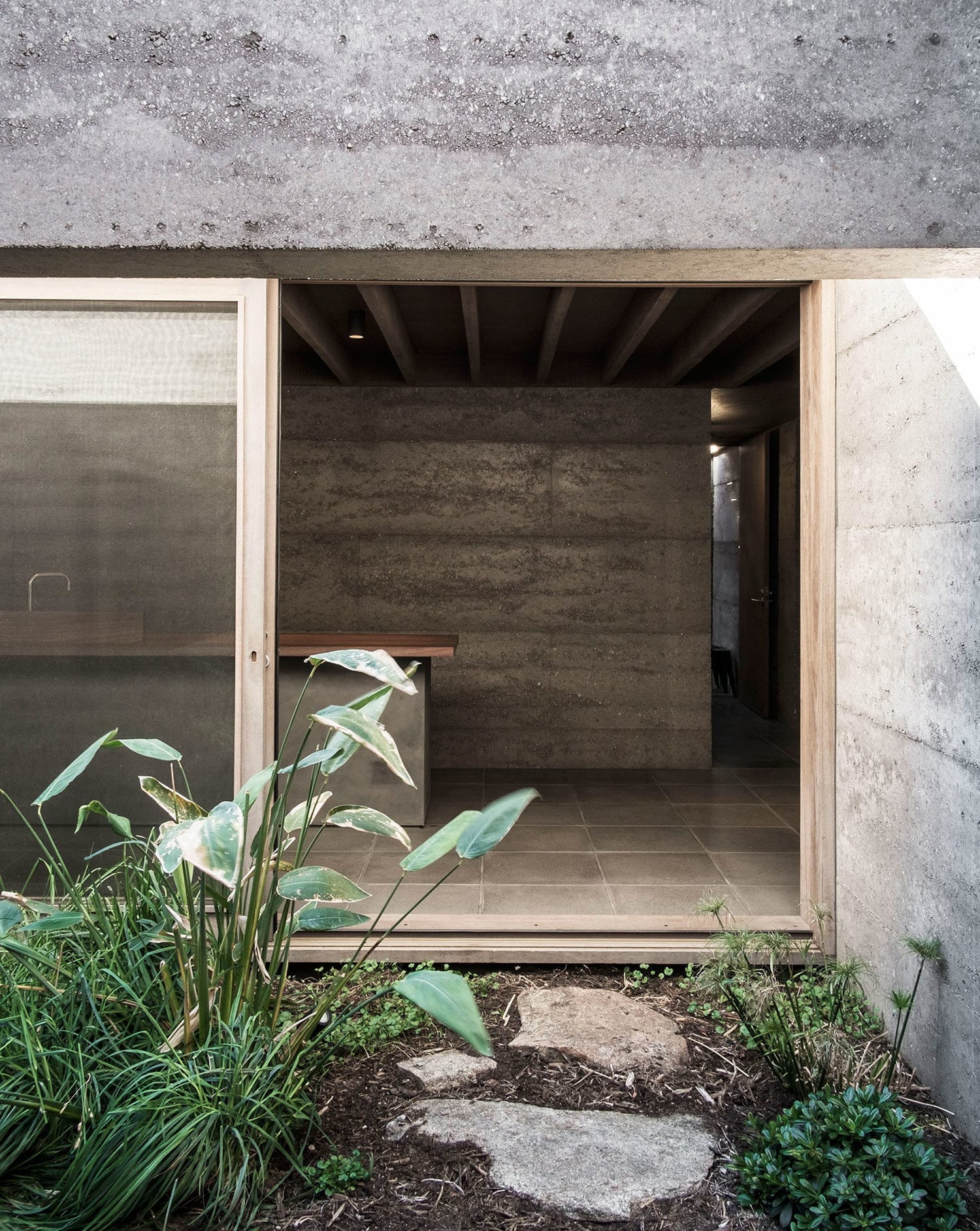 Cloister House in Perth, Australia by MORQ Architecture | Yellowtrace