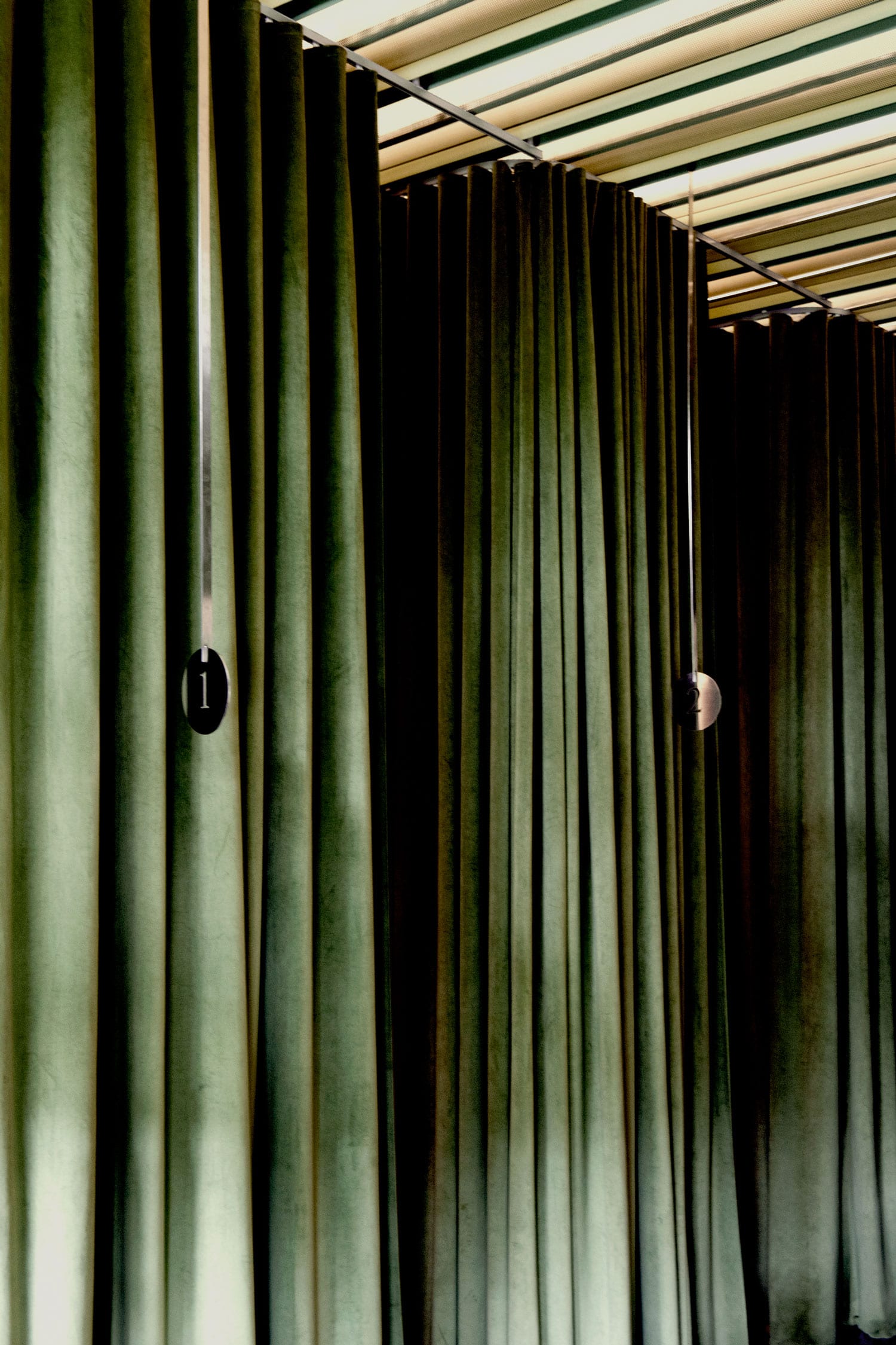 Fig Facial Bar in Vancouver by Scott & Scott Architects | Yellowtrace