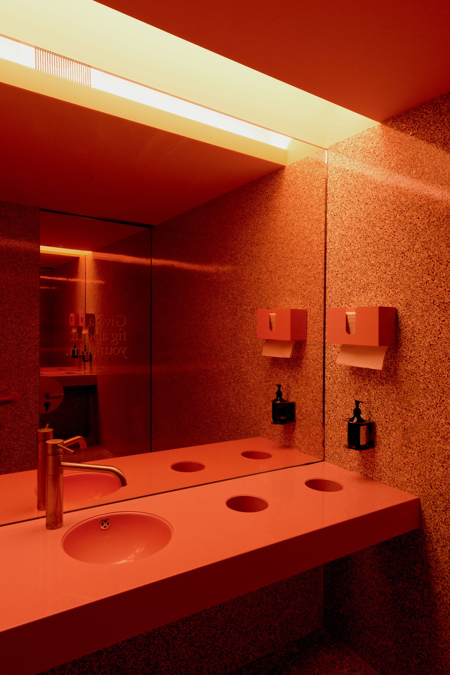 Fig Facial Bar in Vancouver by Scott & Scott Architects | Yellowtrace