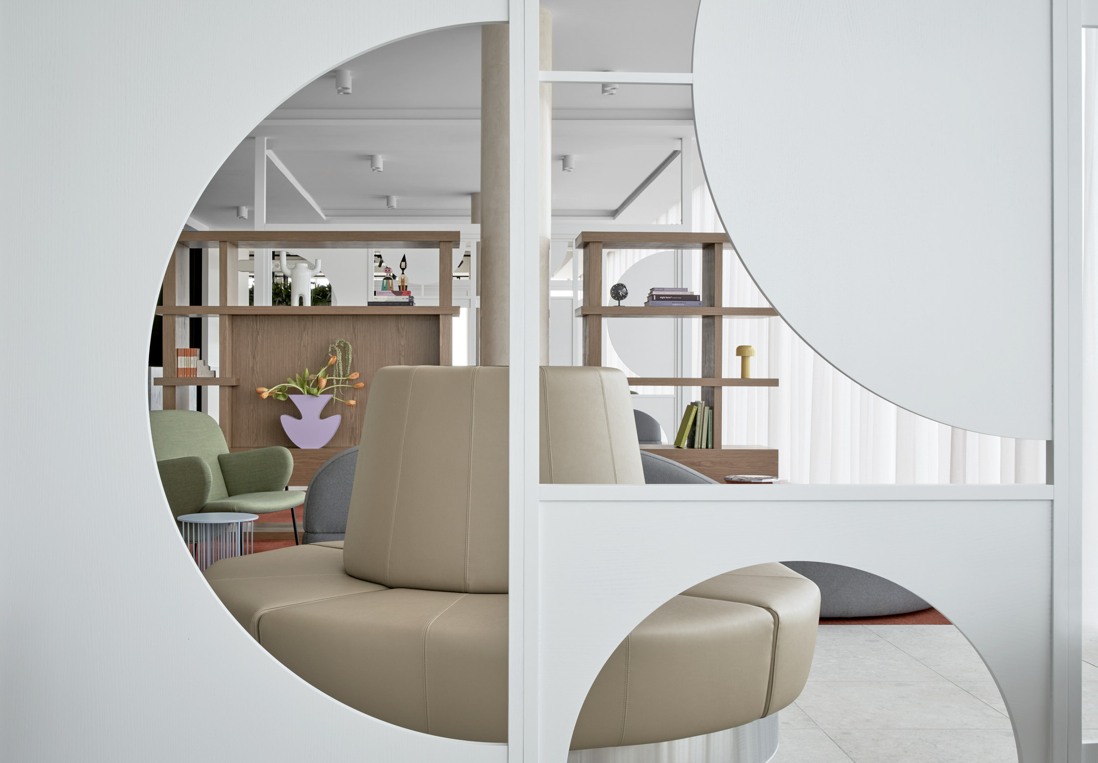 Holiday Inn in Melbourne's West by Studio Tate. | Yellowtrace