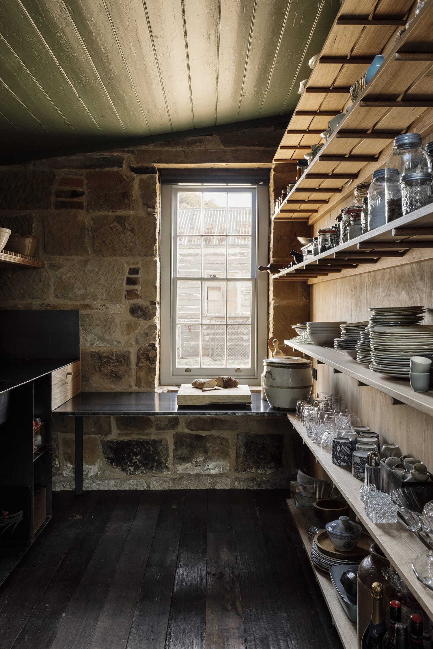 Bozen's Cottage in Tasmania by Taylor + Hinds Architects | Yellowtrace