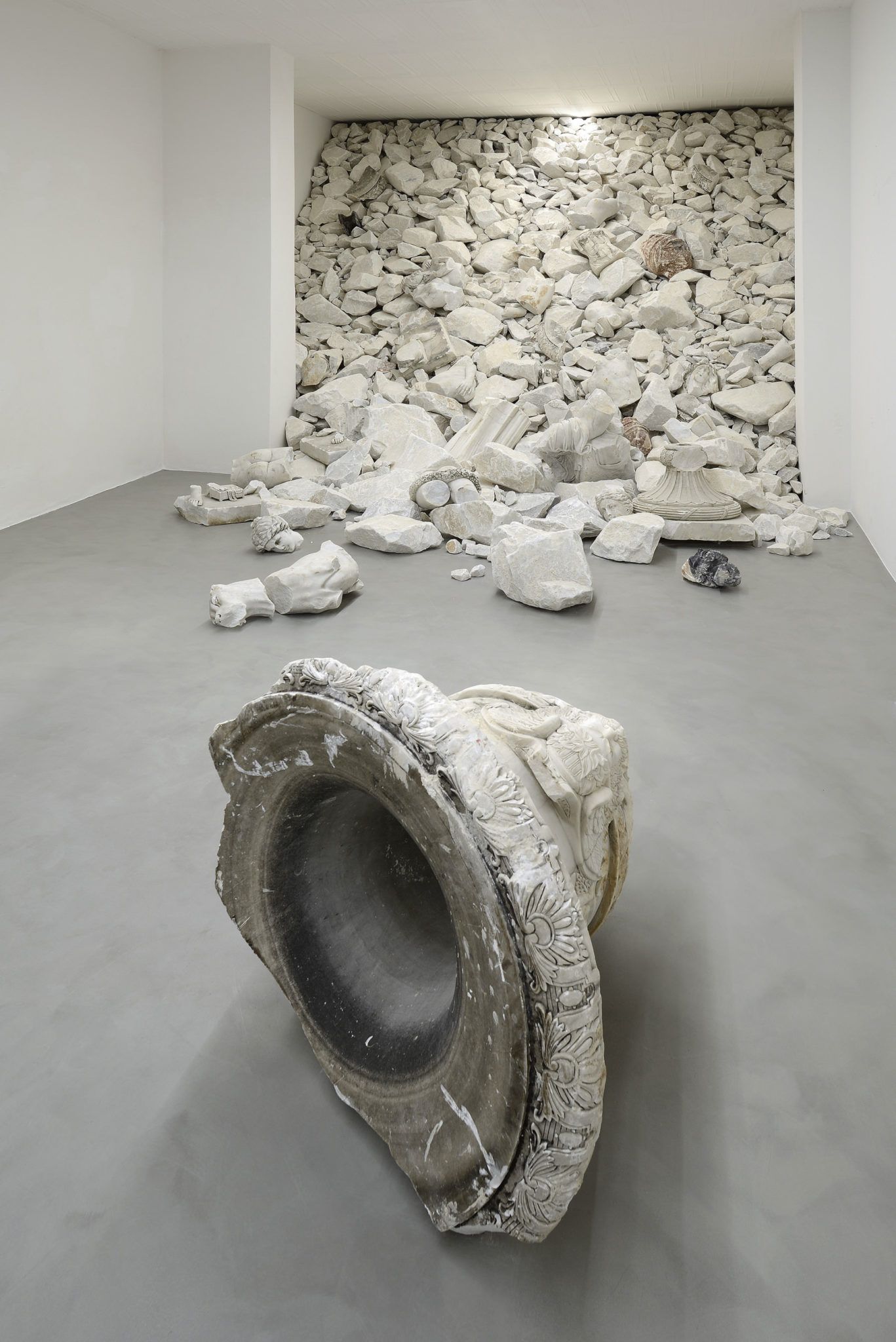 Fabio Viale's Marble Sculpture Installation at Galleria Poggiali ...