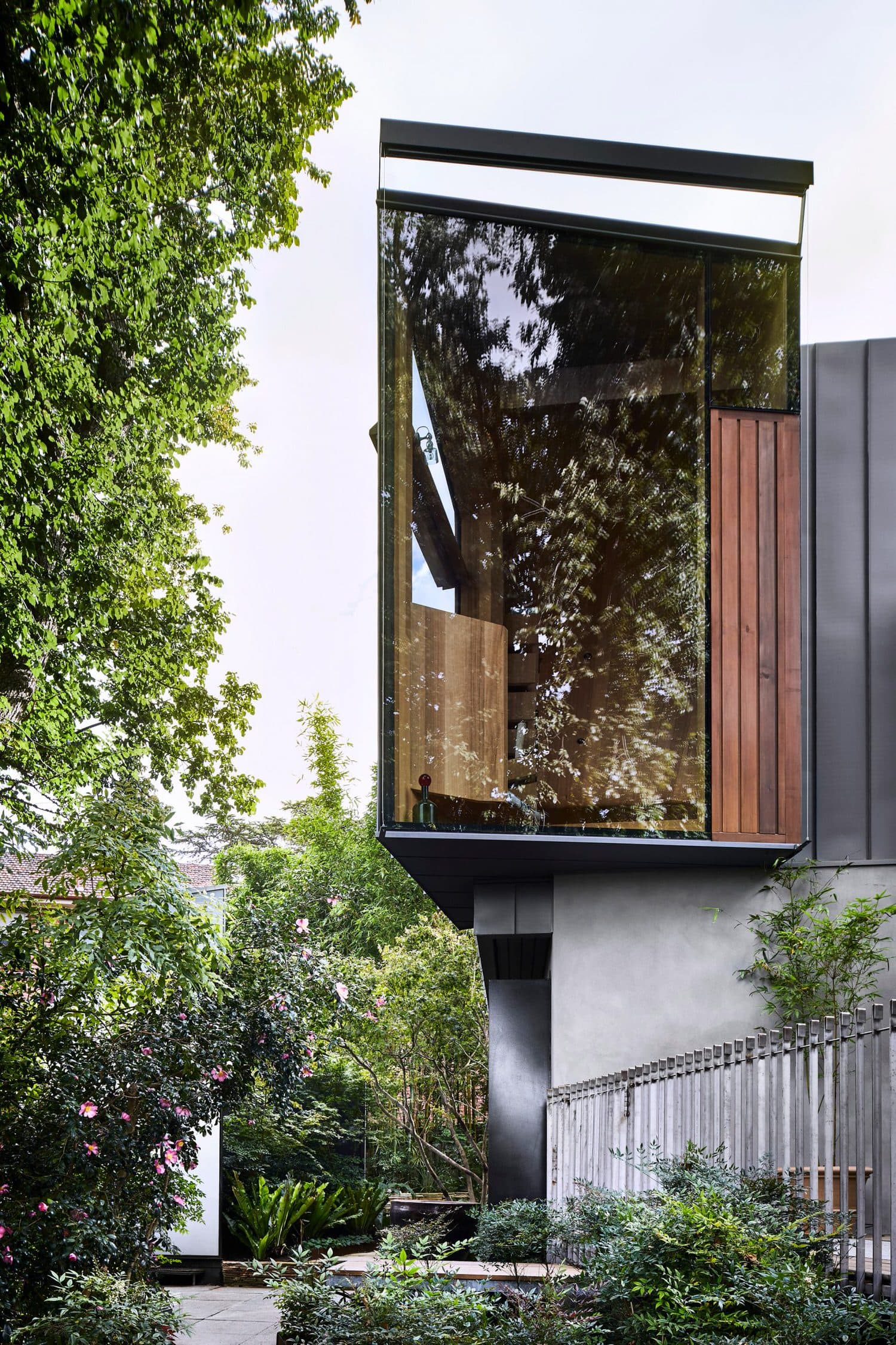 Kew Residence by John Wardle Architects | Yellowtrace