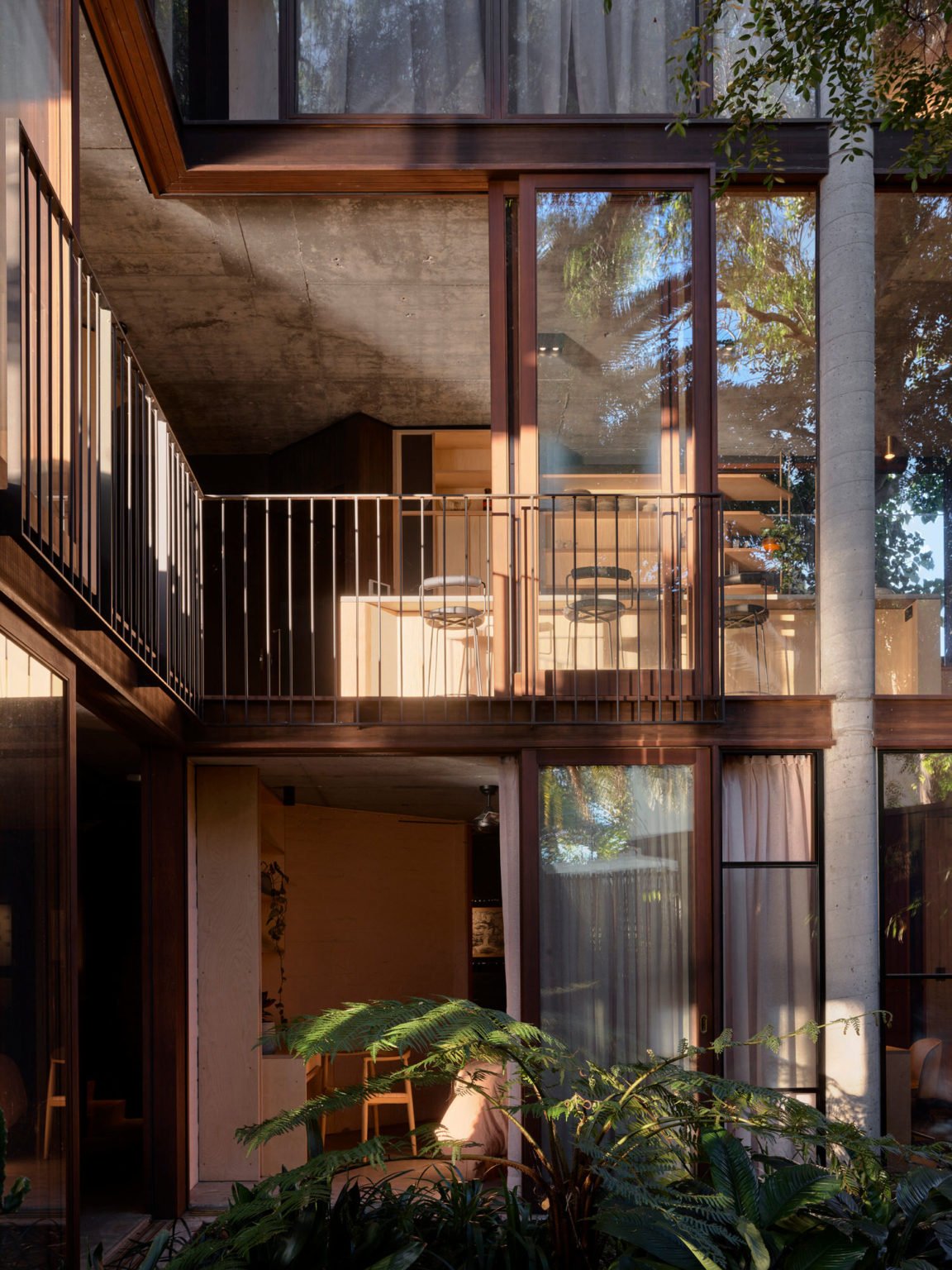 Sir Roy Grounds House Balmain by Conrad Johnston | Yellowtrace