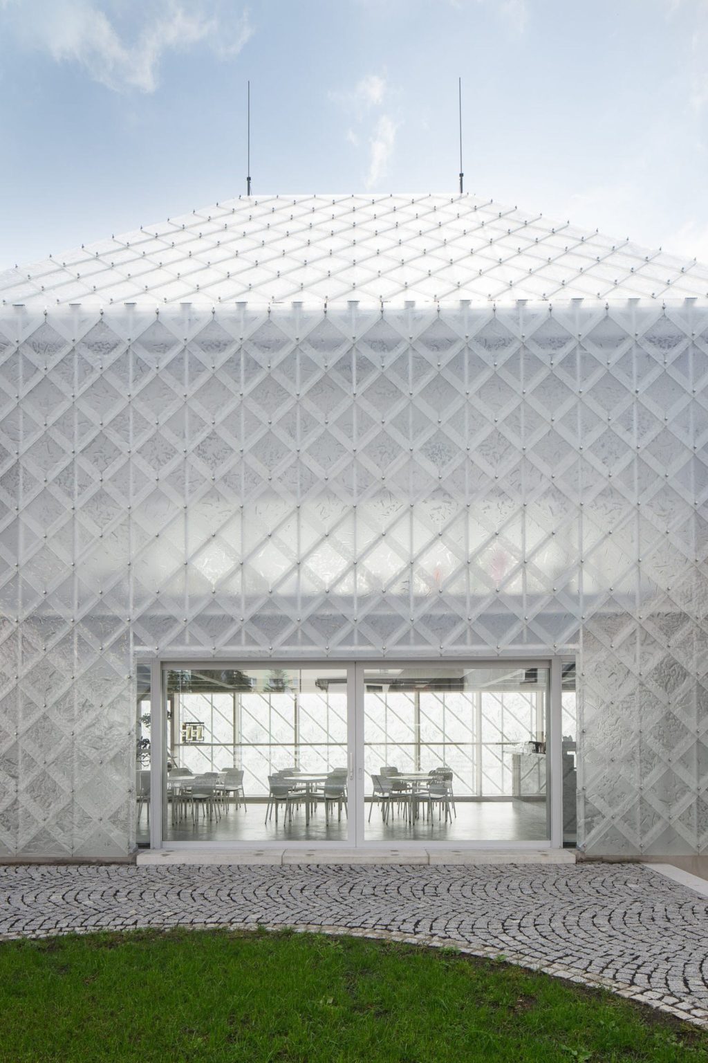 Light With No Limits: LASVIT Collections Combine Love, Light and Glass.