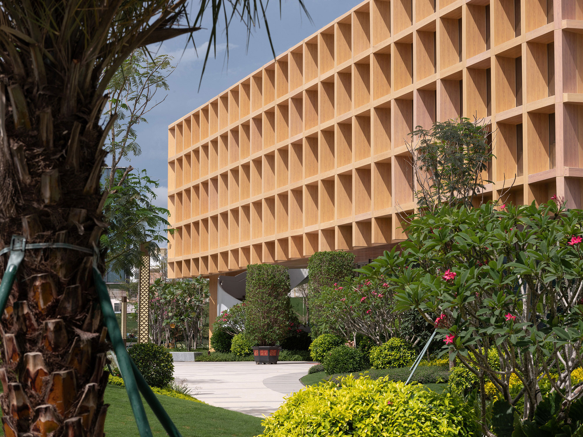 Sanya Farm Lab on Hainan Island by CLOU architects | Yellowtrace
