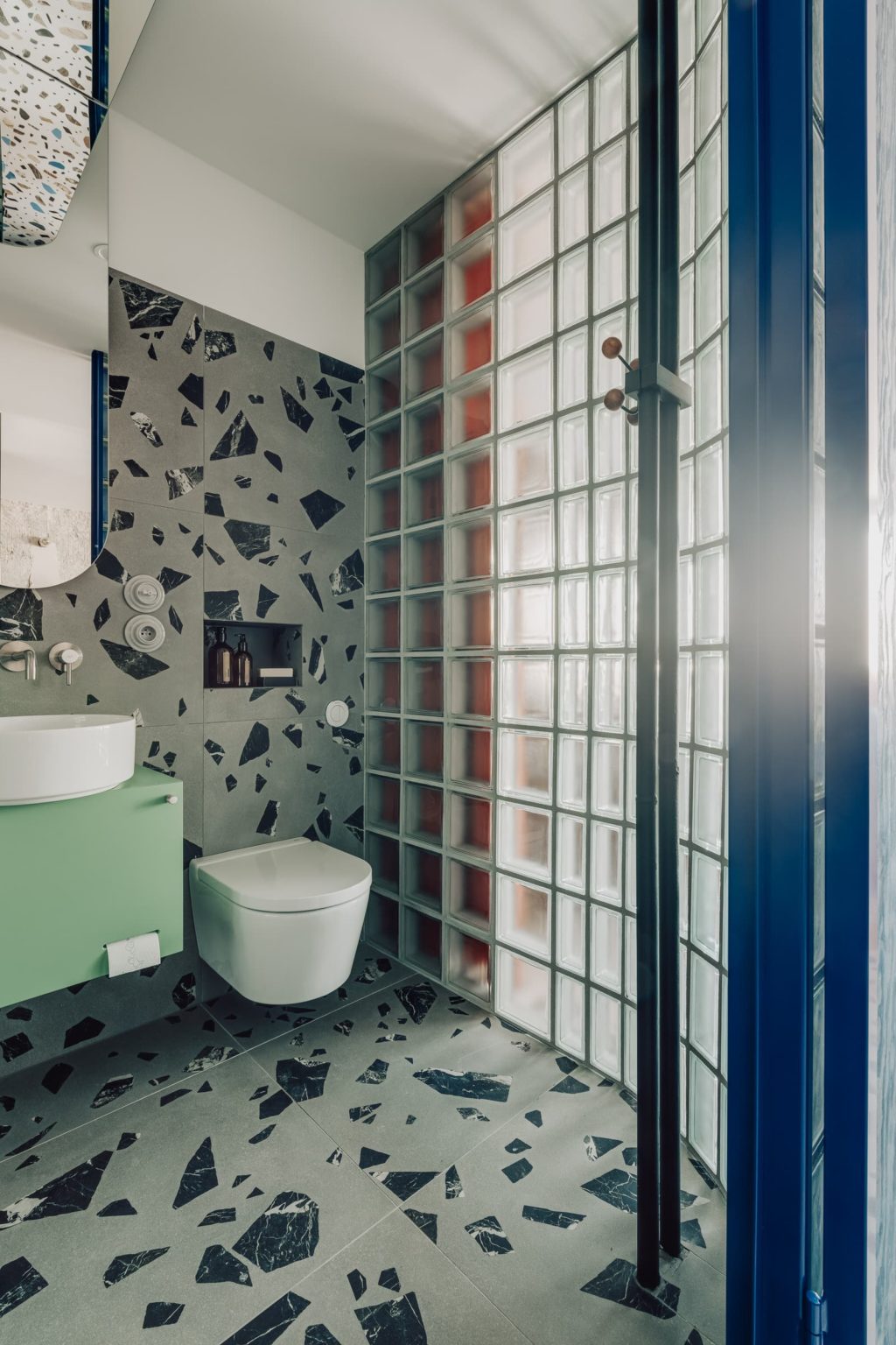 Katowice Apartment by Mistovia Studio | Yellowtrace