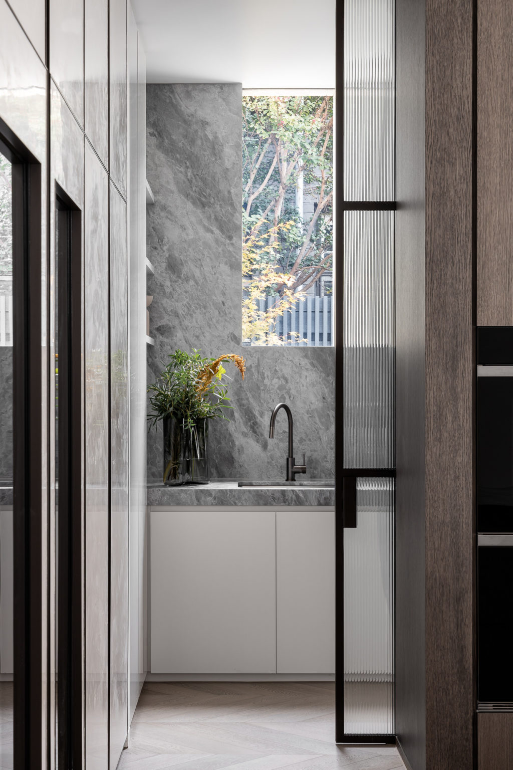 Armadale Residence by Mim Design and Conrad Architects | Yellowtrace