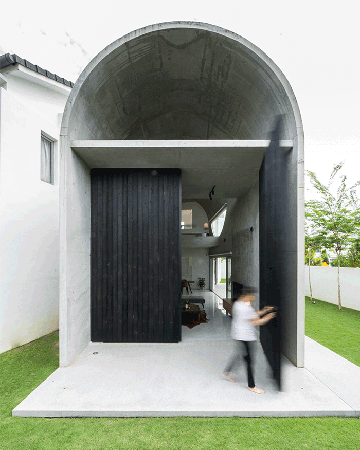 Bewboc House in Kuala Lumpur by Fabian Tan Architect | Yellowtrace