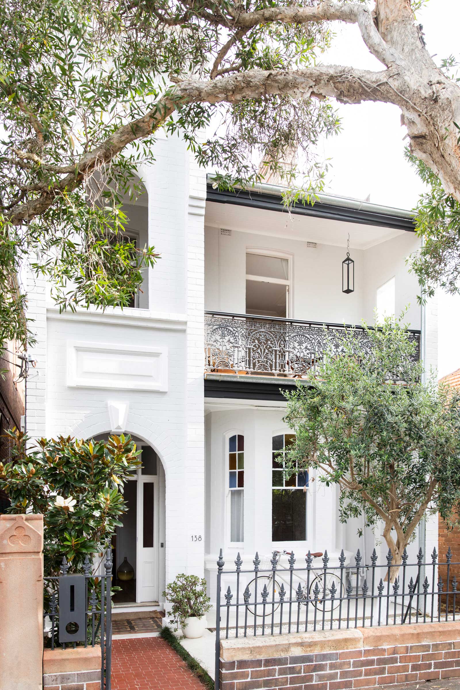 Elià House in Sydney’s Inner West by Studio Prineas. | Yellowtrace