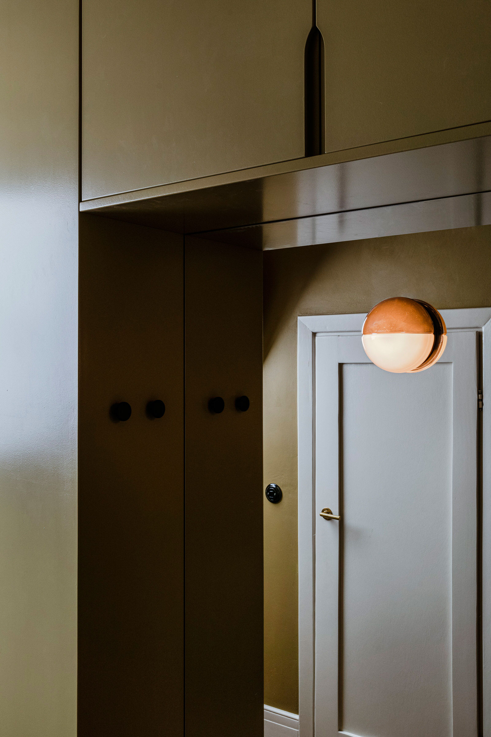 Modernist-Meets-Modern in Warsaw by Paradowski Studio | Yellowtrace