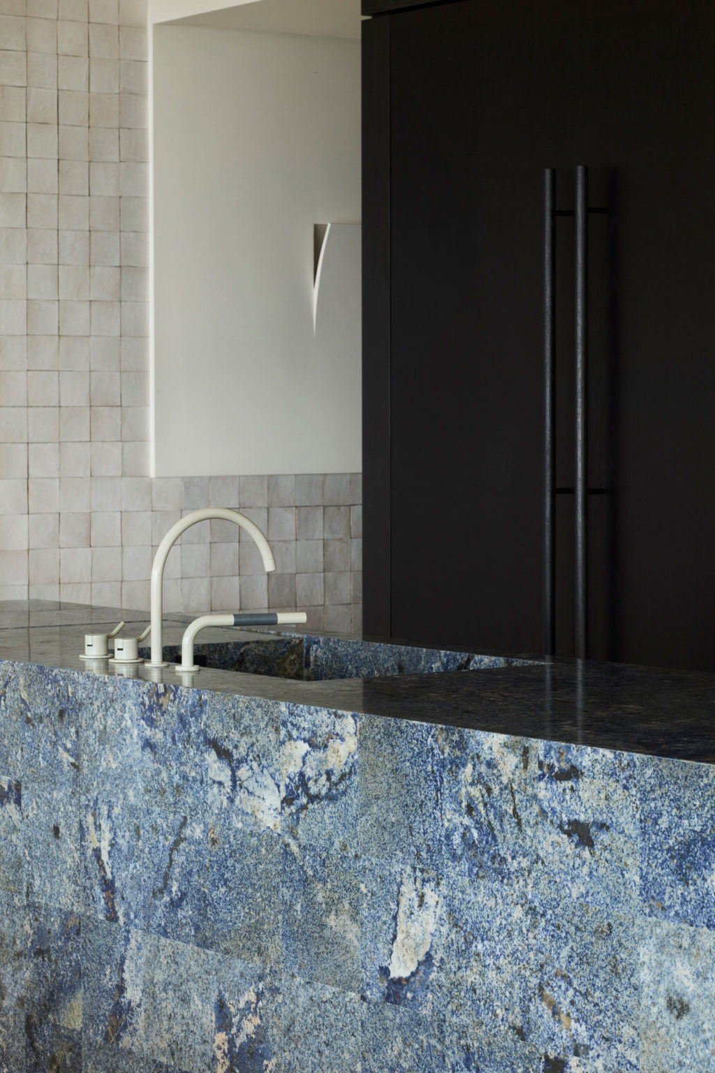 A Spanish-style Casita in Darlinghurst by YSG Studio | Yellowtrace
