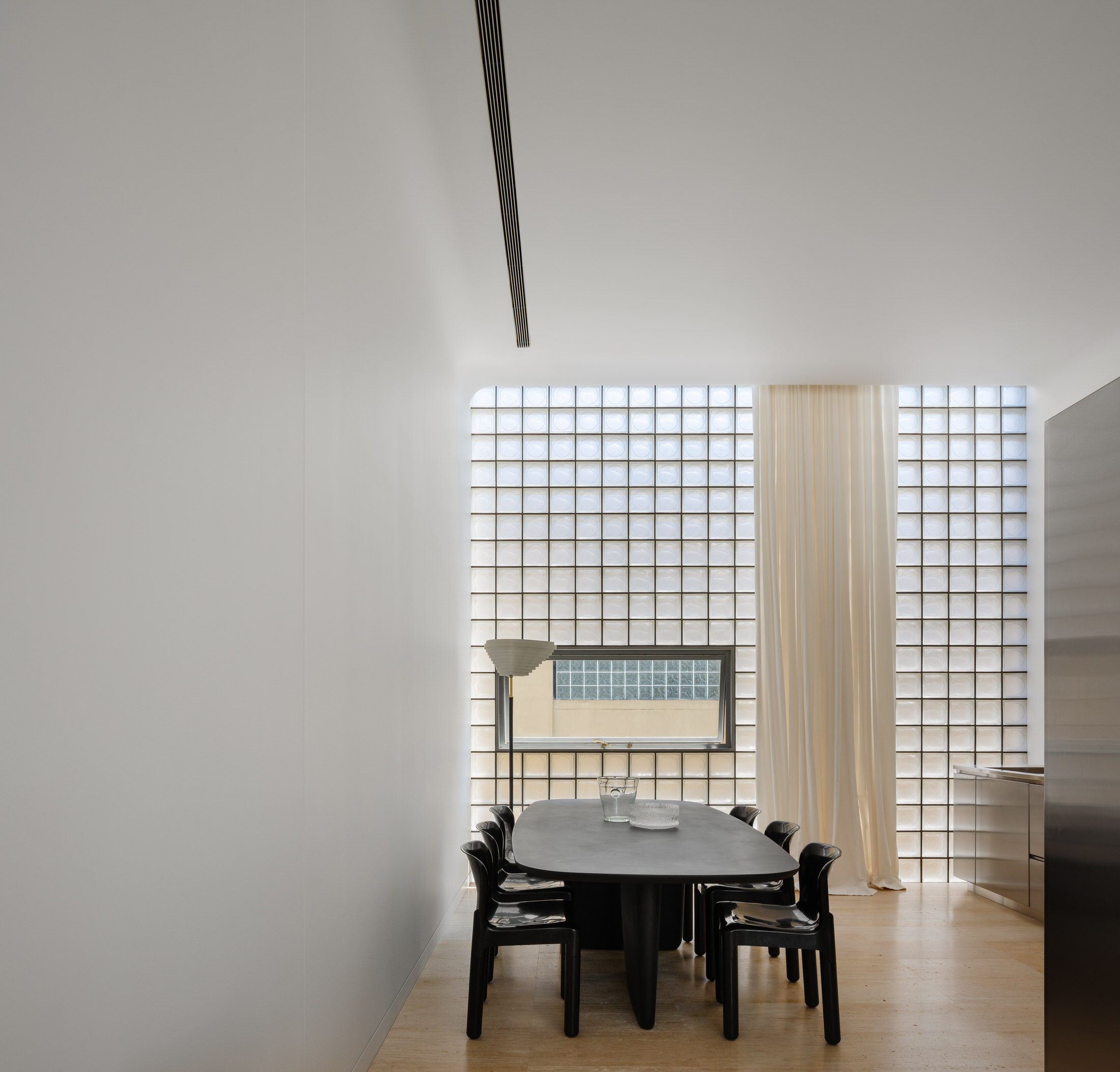 Laneway Glass House by Brad Swartz & Henry Wilson |Yellowtrace