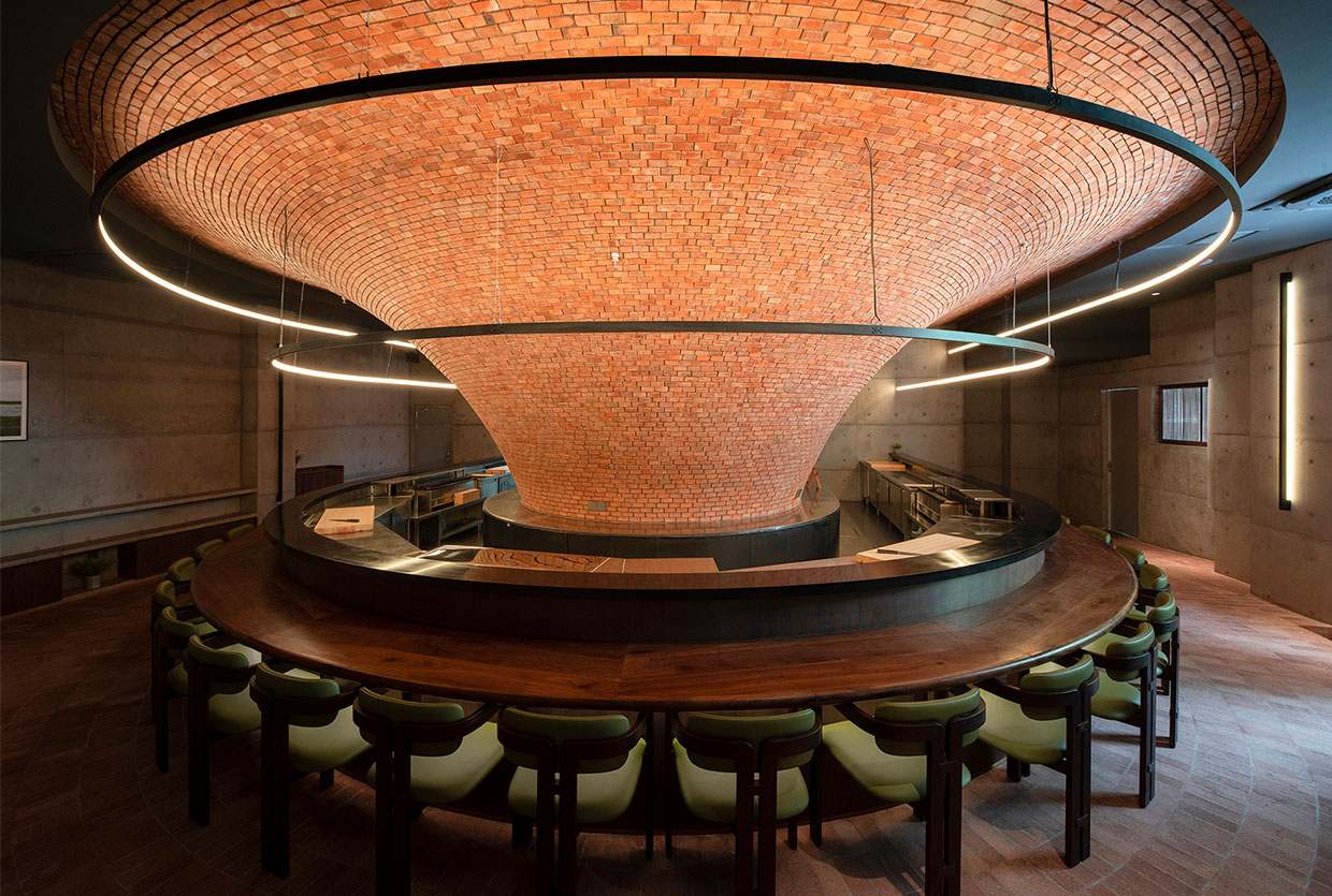 5m Wide Home Refurbished by Josep Ferrando | Yellowtrace