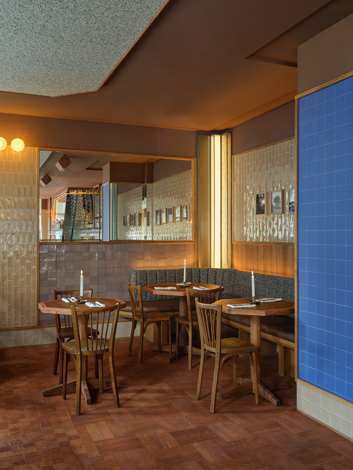 Moos Bar Amsterdam by Studio Modijefsky | Yellowtrace