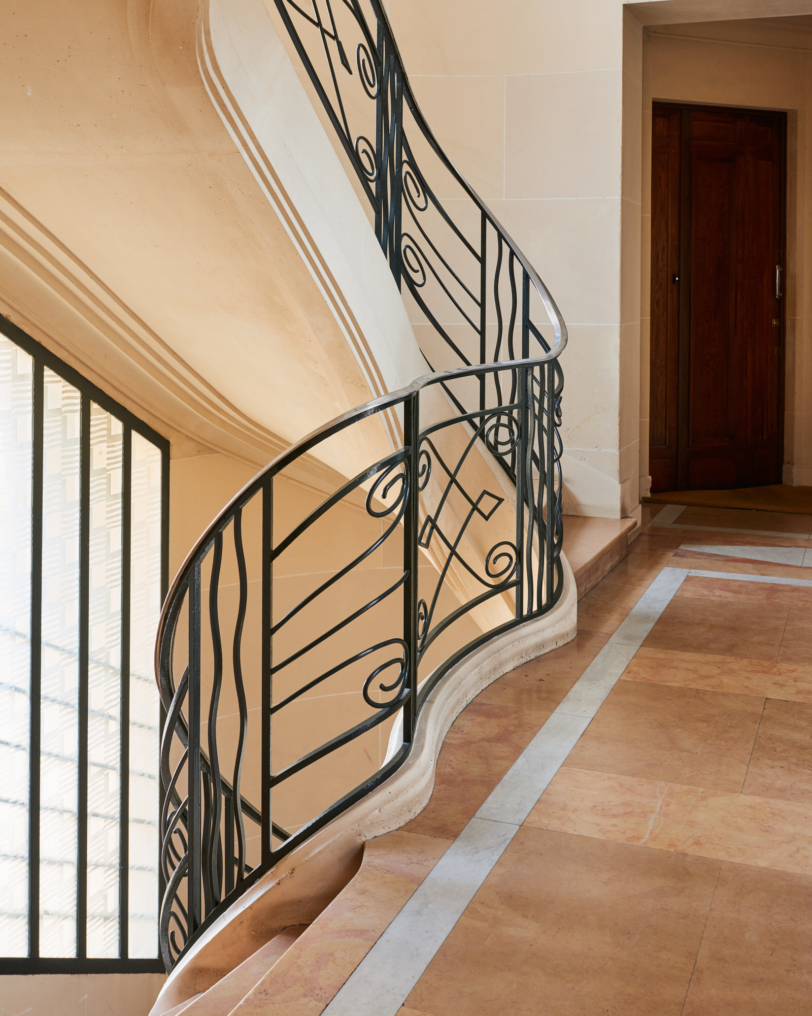 Kitsch Chic: Paris Apartment by Studio Akademos | Yellowtrace