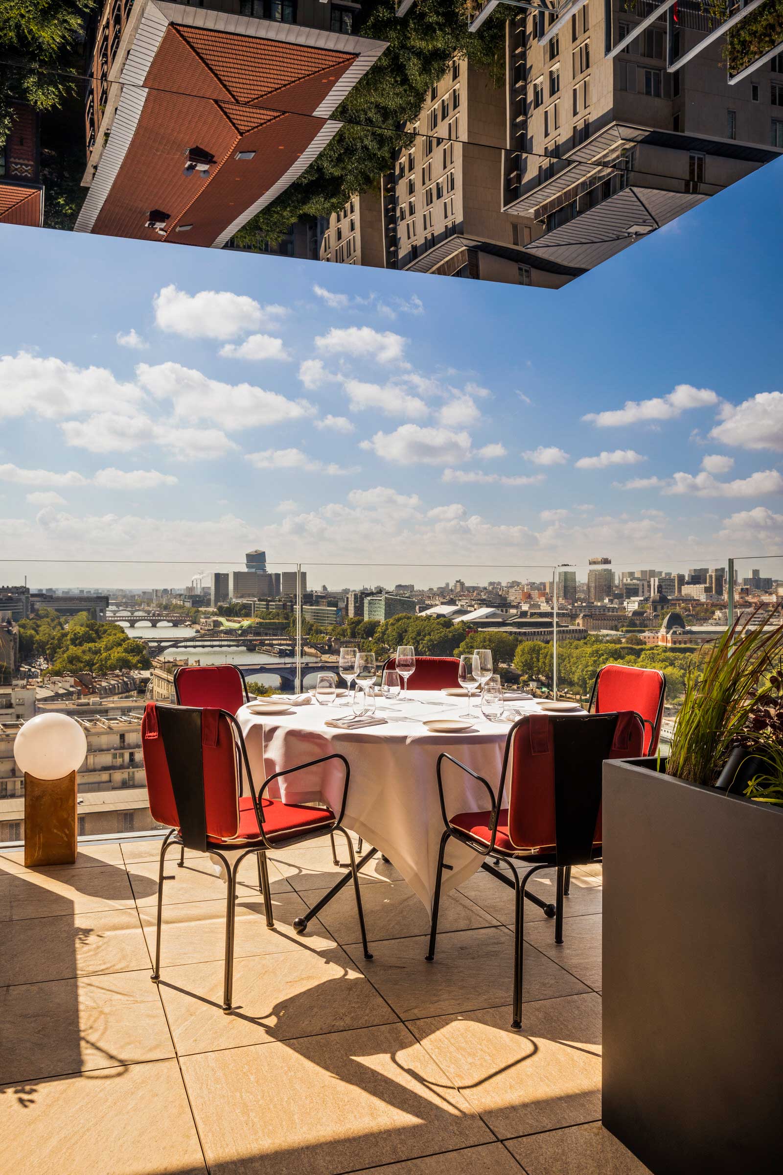 Bonnie Bar & Restaurant in Paris by Jordane Arrivetz | Yellowtrace