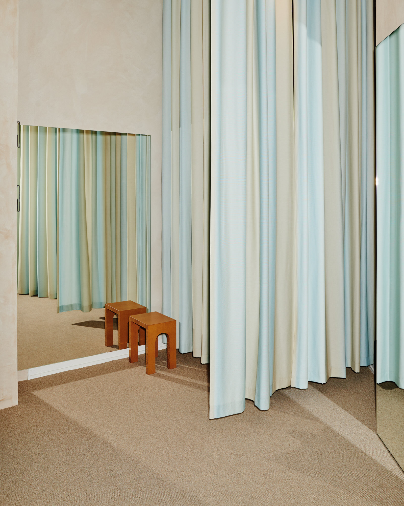 Holzweiler Copenhagen Flagship by Snøhetta | Yellowtrace