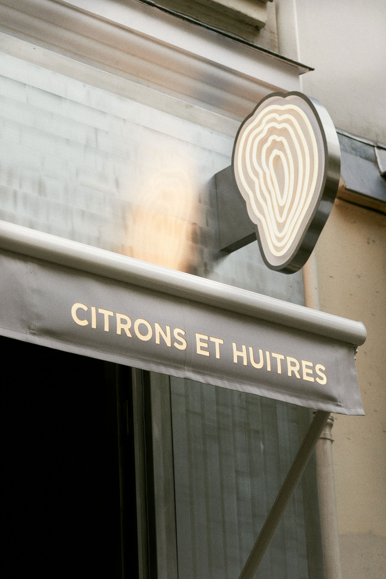 Citrons et Huitres Oyster Bar by Marion Mailaender | Yellowtrace