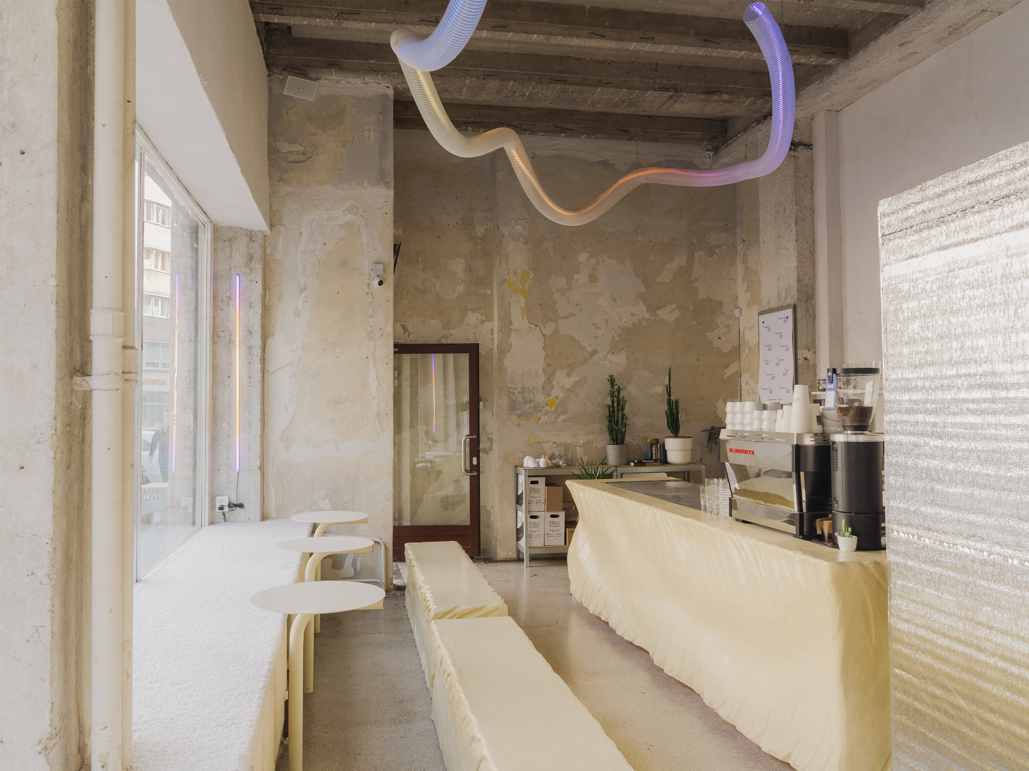 Cafe Grao in Bratislava by Alan Prekop | Yellowtrace