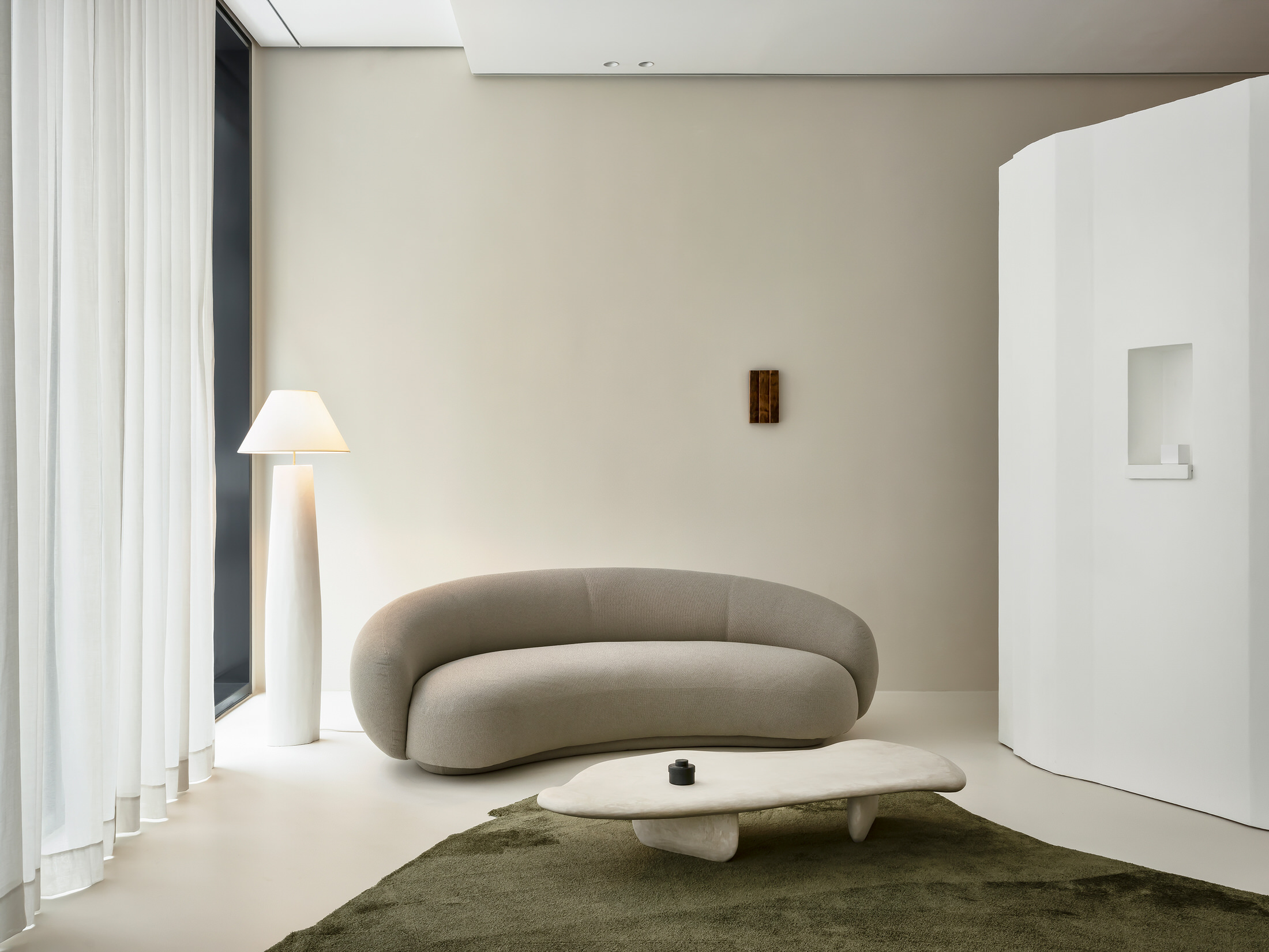 Chi Chi Club Hamburg Clinic by Deglan Studios | Yellowtrace