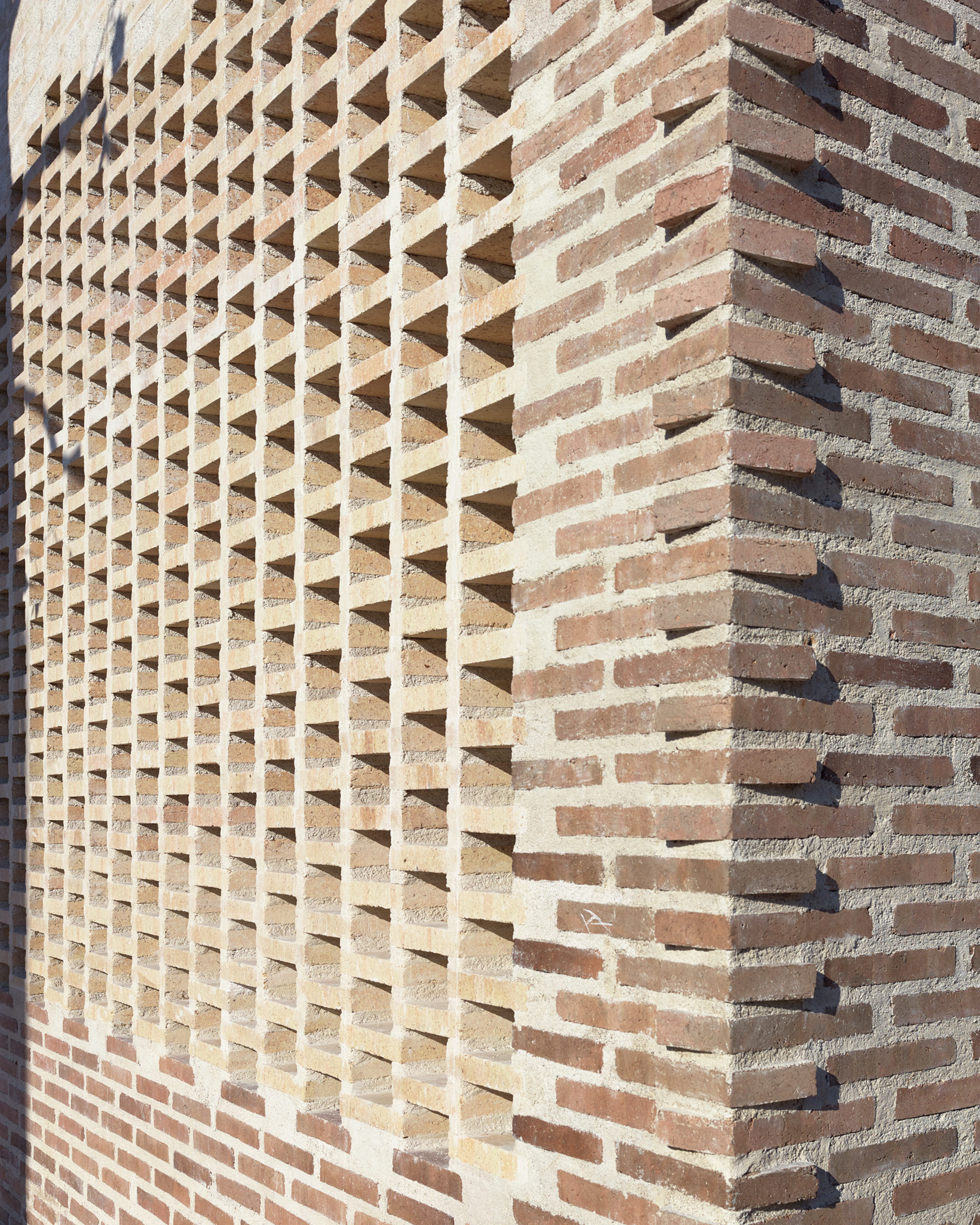 Health Centre CAP COTET by BAAS Arquitectura | Yellowtrace