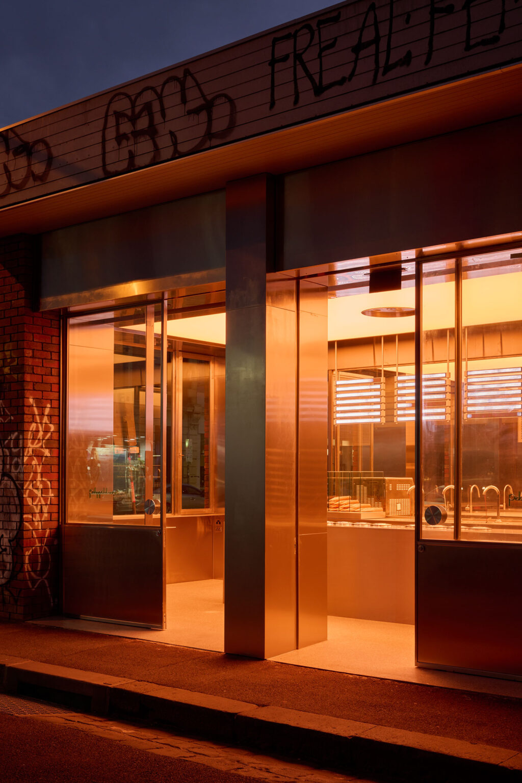 Pidapipo Laboratorio Fitzroy by Dion Hall | Yellowtrace