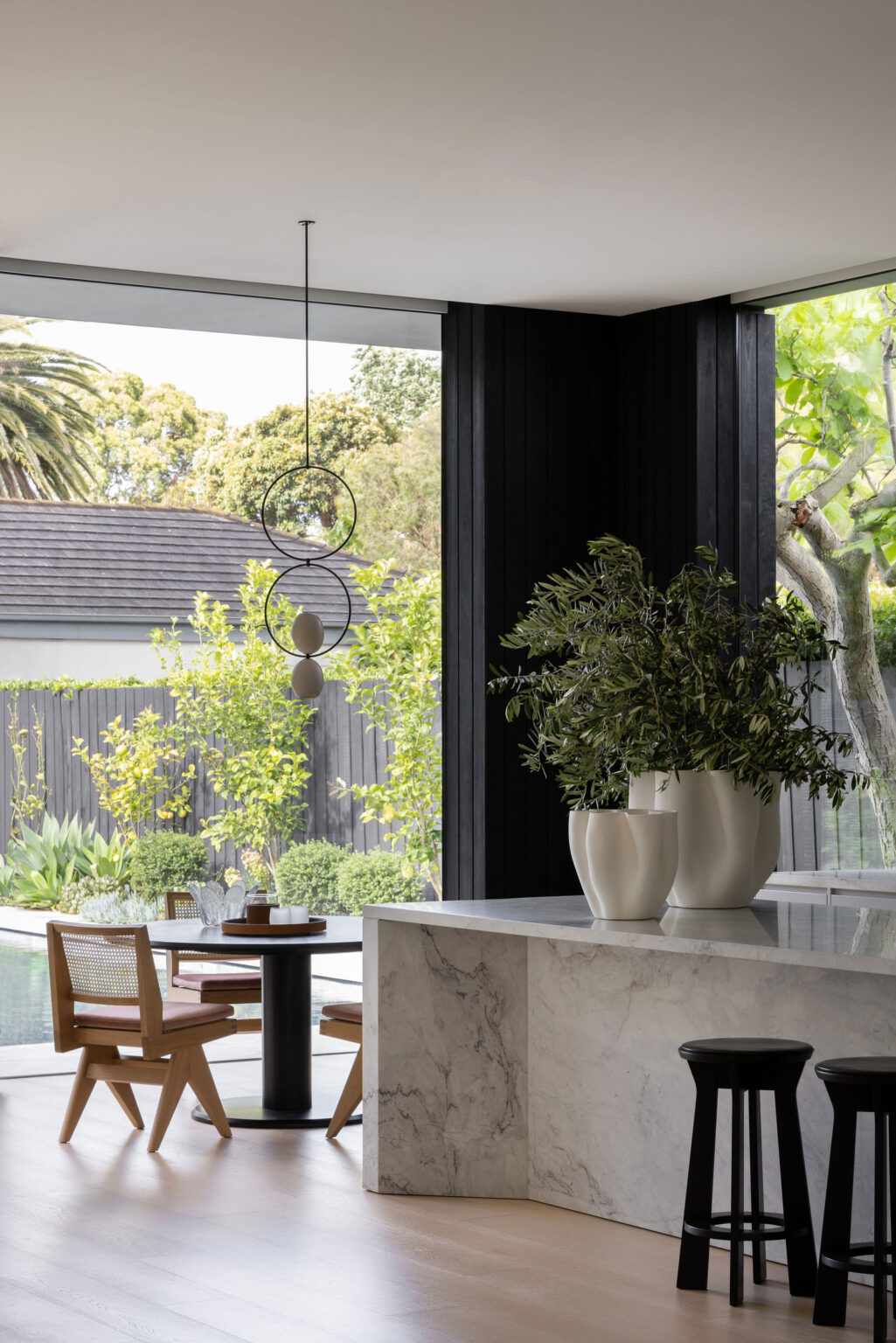 Adelaide Villa by Mim Design | Yellowtrace