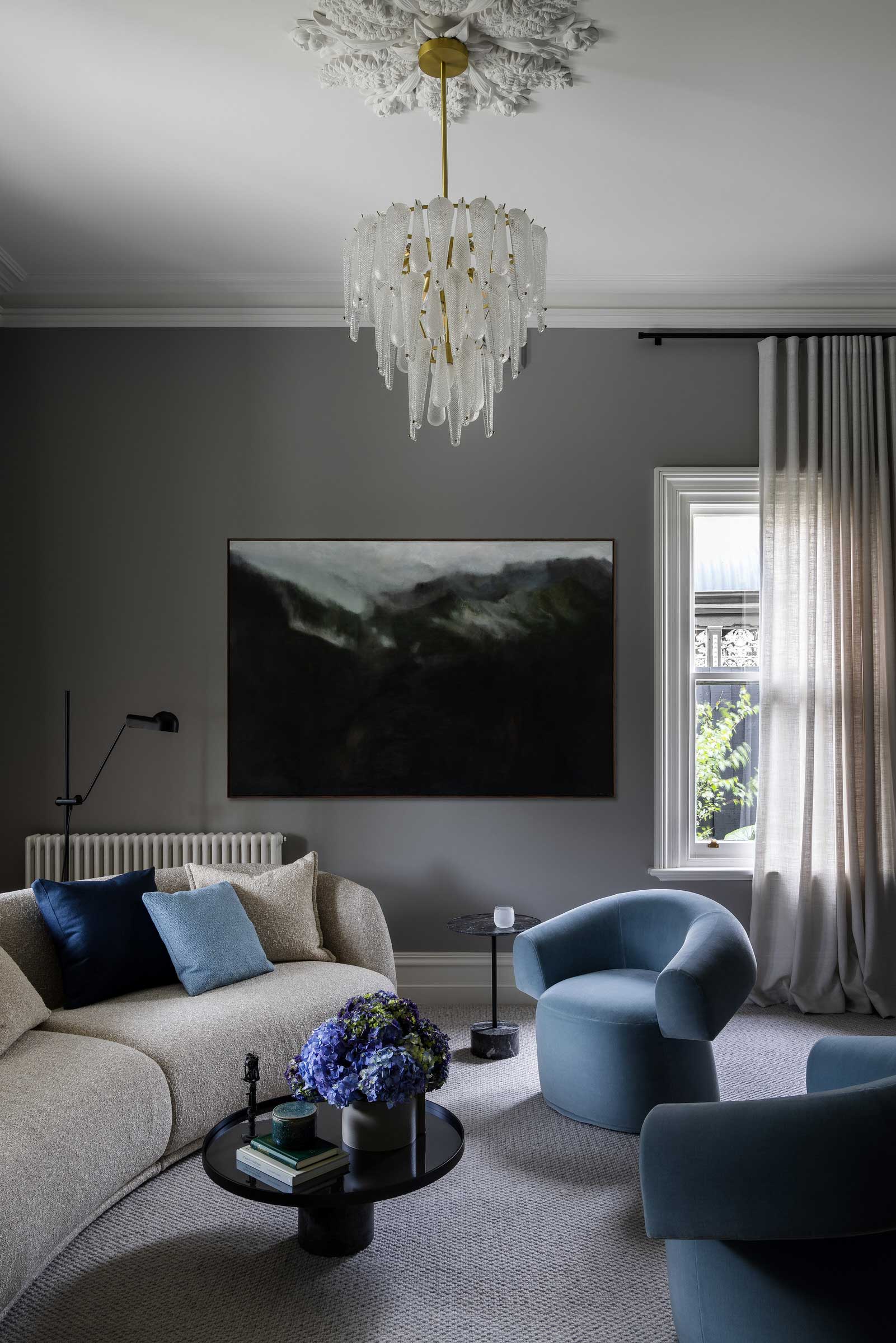 Adelaide Villa by Mim Design | Yellowtrace