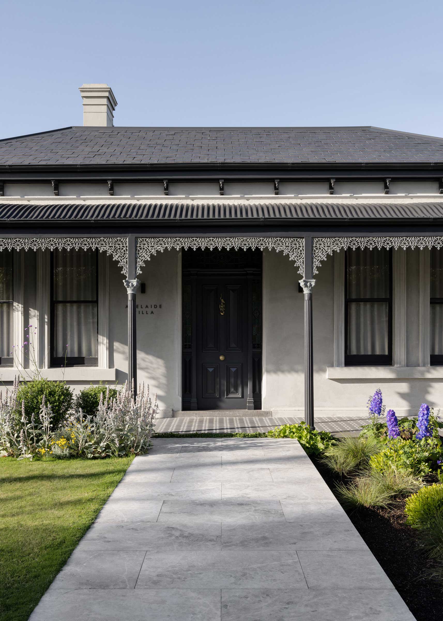 Adelaide Villa by Mim Design | Yellowtrace