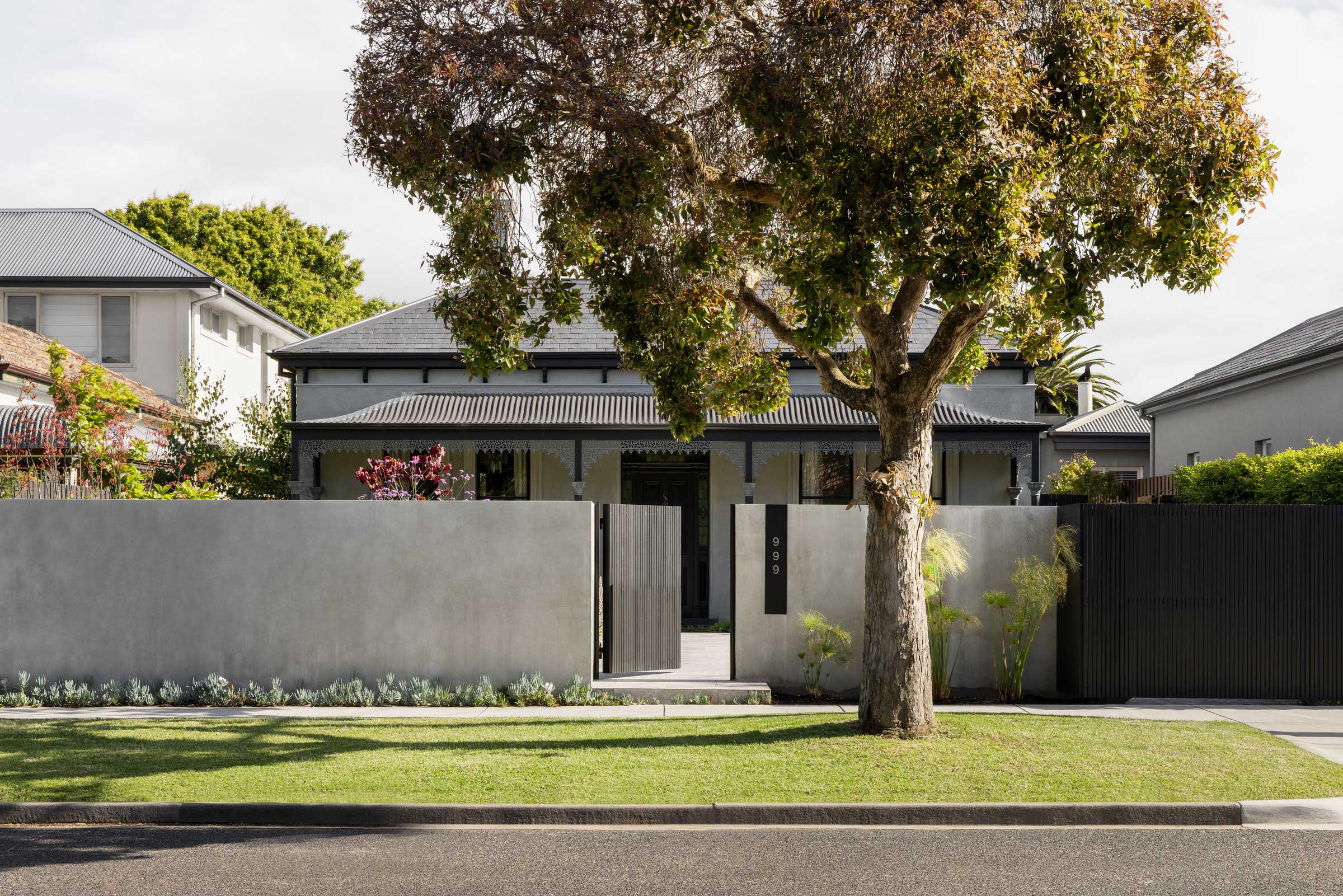Adelaide Villa by Mim Design | Yellowtrace