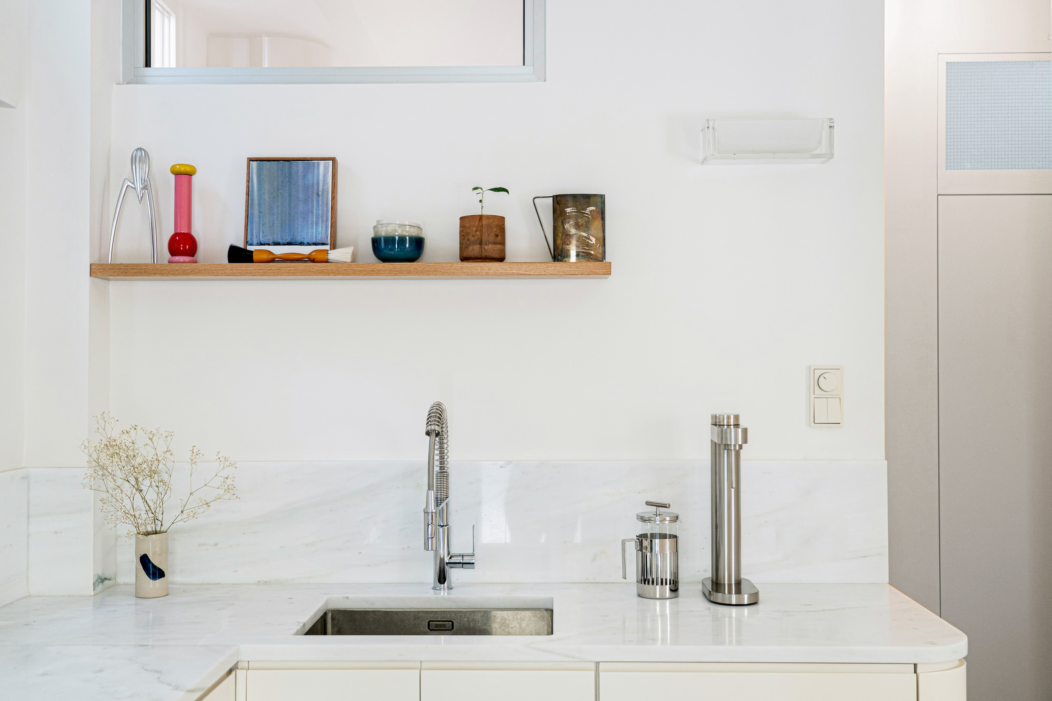Athens Apartment Renovation by Ioanna Vlachaki | Yellowtrace