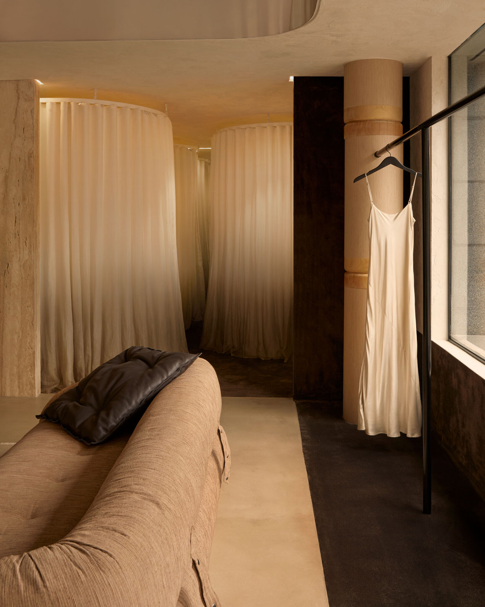 Dissh Bondi Beach Flagship by Brahman Perera | Yellowtrace