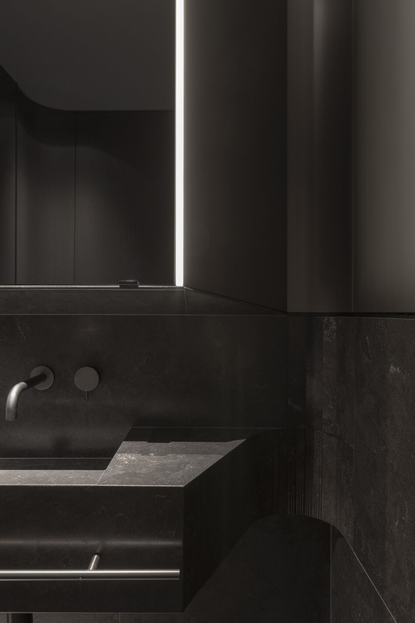 Hawthorn East Residence by Adrian Amore Architects | Yellowtrace