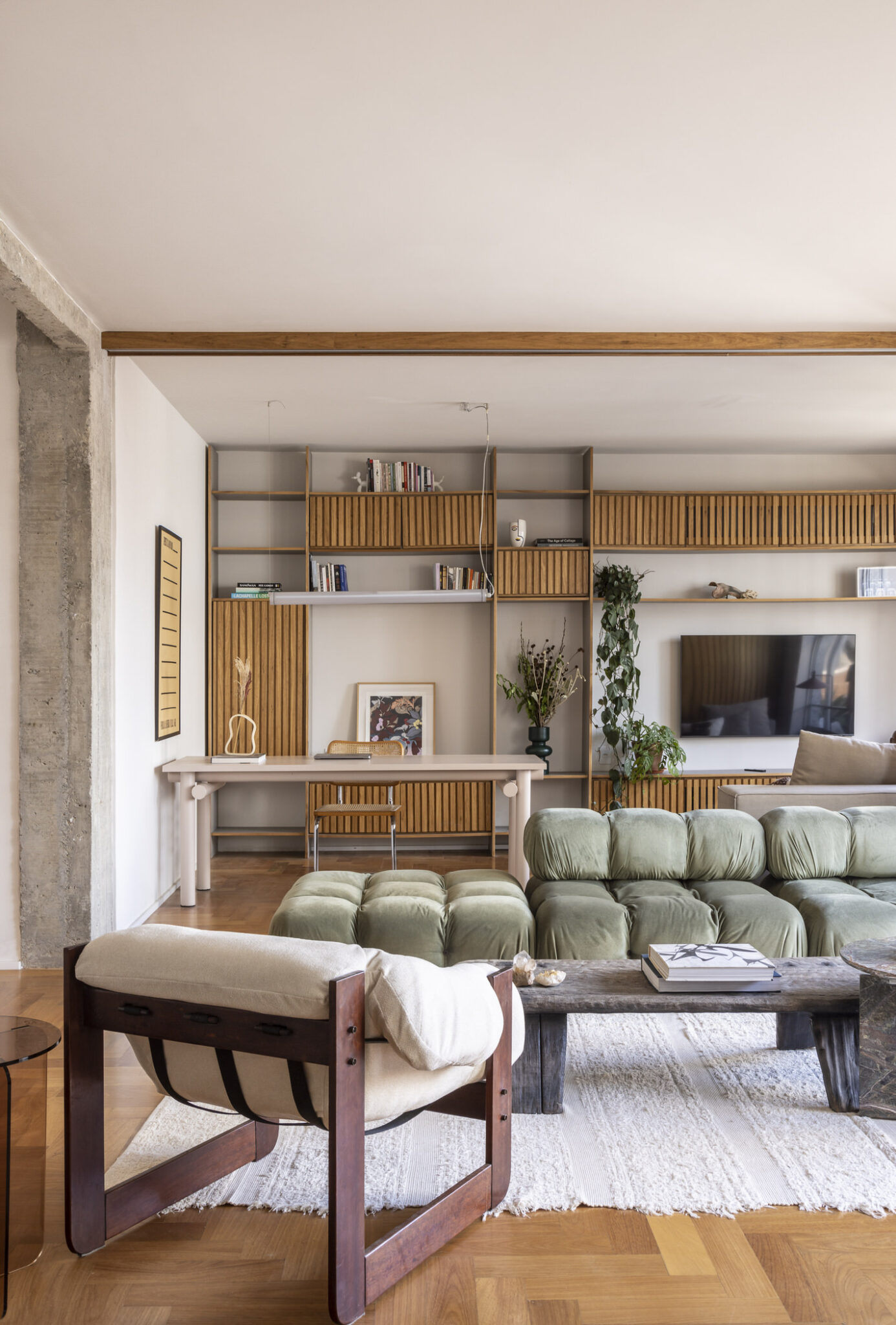 An Apartment in São Paulo by Andre Braz | Yellowtrace