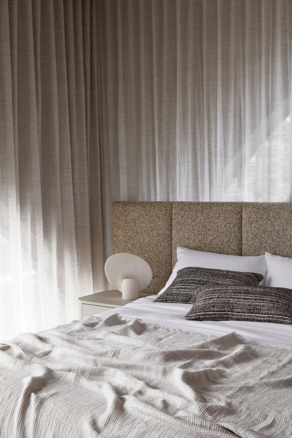 Zenn Design’s Tonal Melbourne Showroom | Yellowtrace