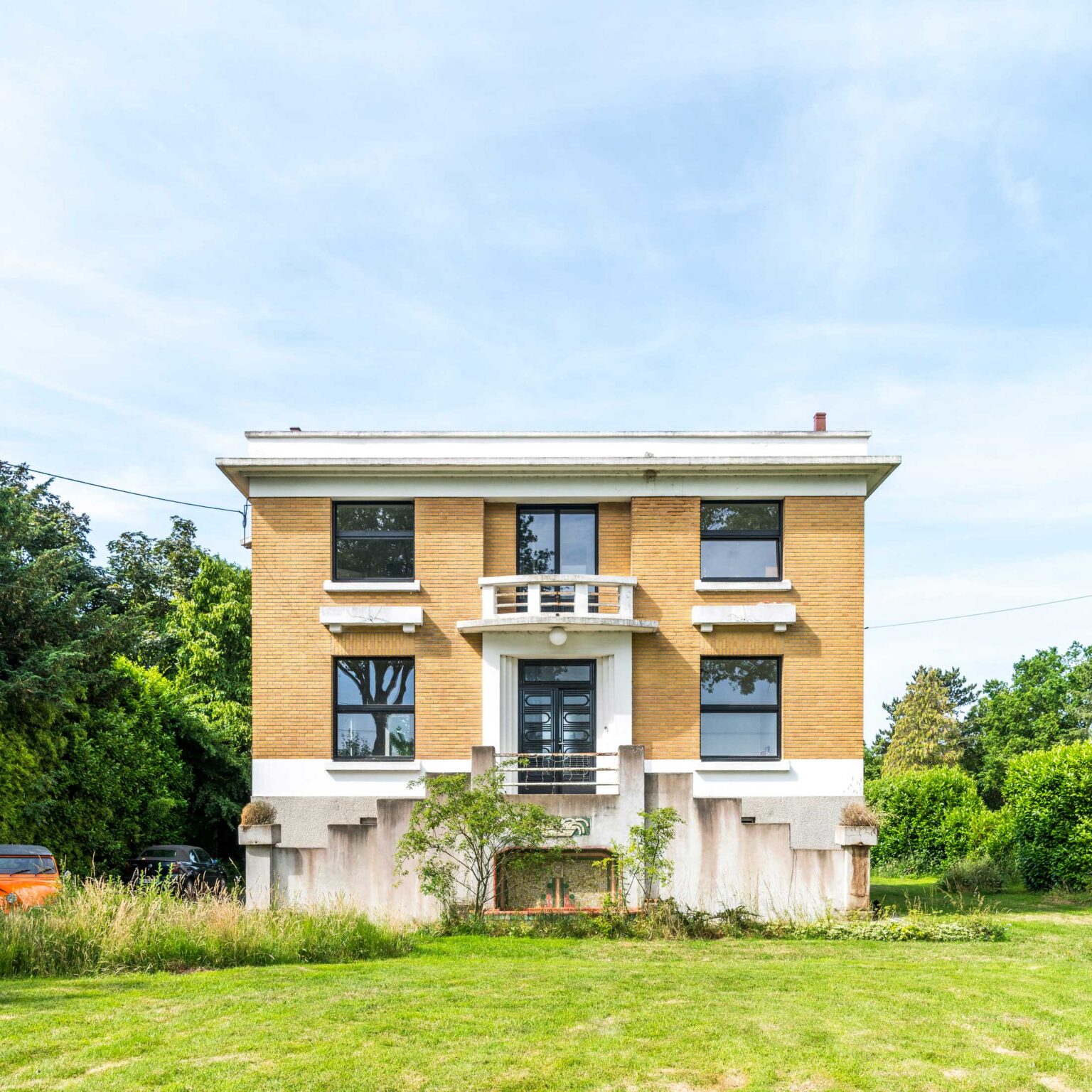 La Roseraie by Dries Otten & Axelle Vertommen | Yellowtrace
