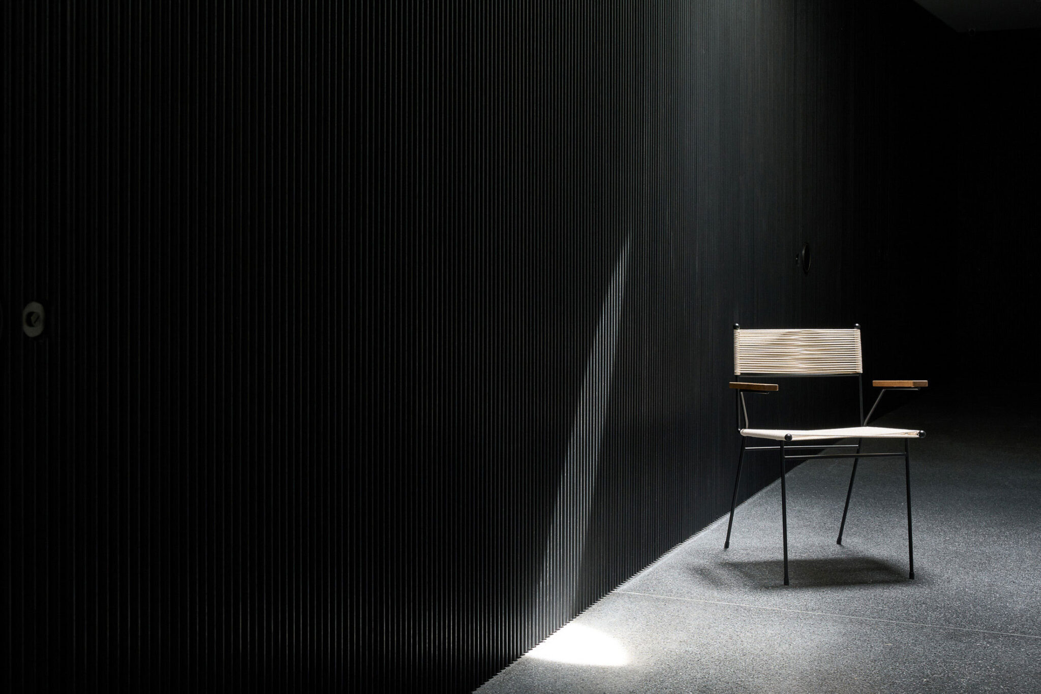 Clement Meadmore's Furniture Makes a Comeback | Yellowtrace