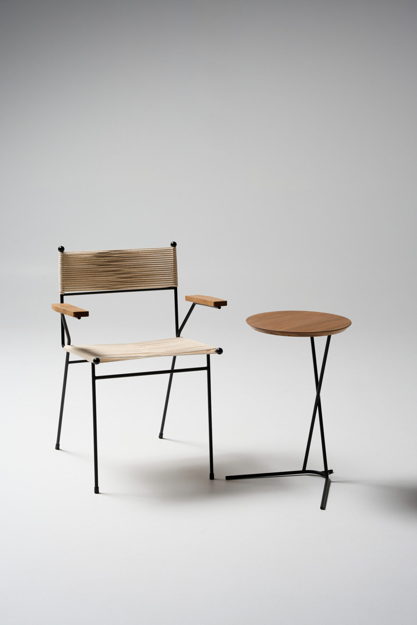 Clement Meadmore's Furniture Makes a Comeback | Yellowtrace