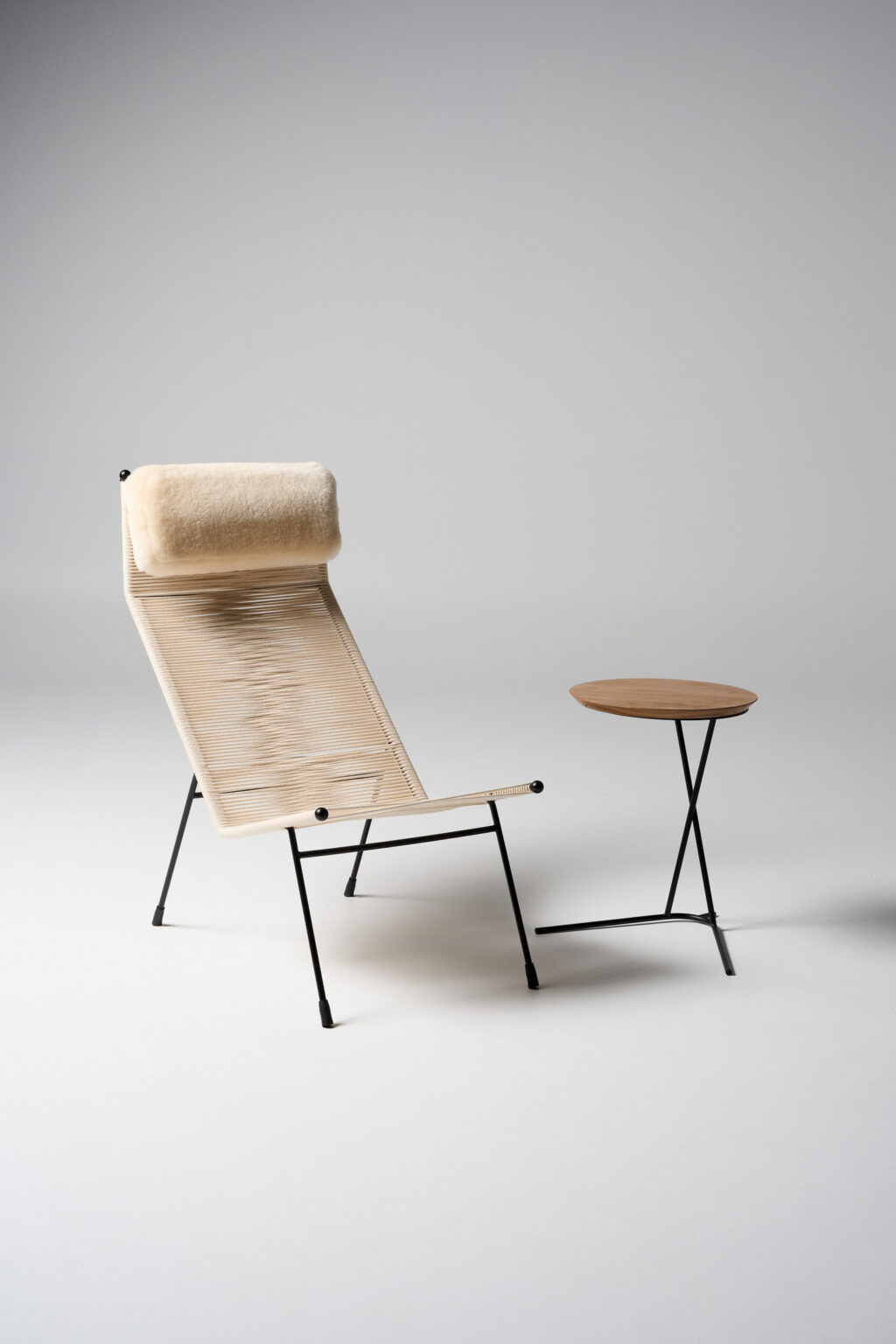 Clement Meadmore's Furniture Makes a Comeback | Yellowtrace
