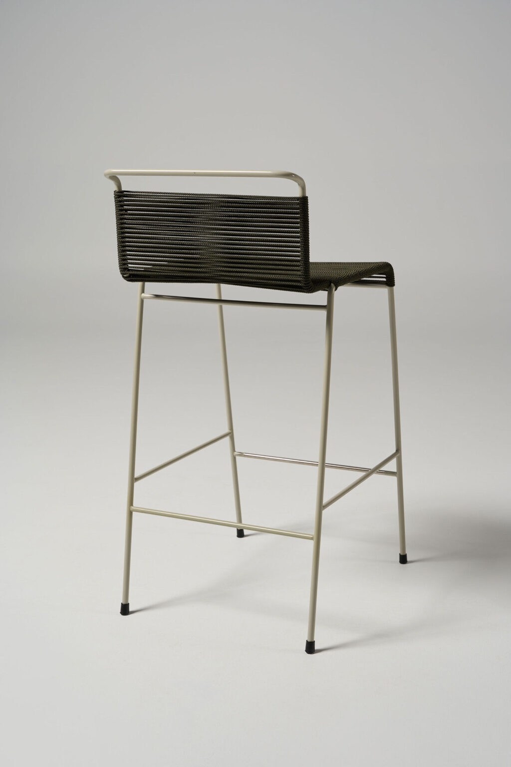 Clement Meadmore's Furniture Makes a Comeback | Yellowtrace