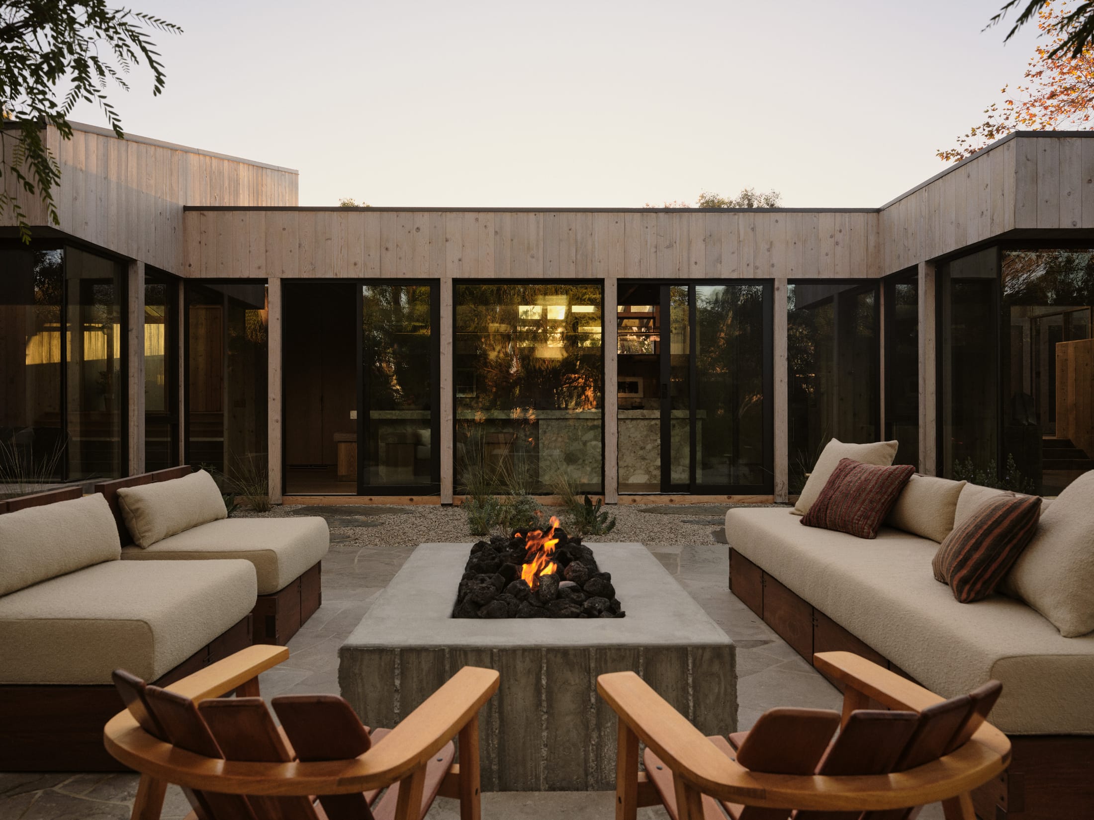 Alexander Design Reimagines a 1979 Malibu Home | Yellowtrace